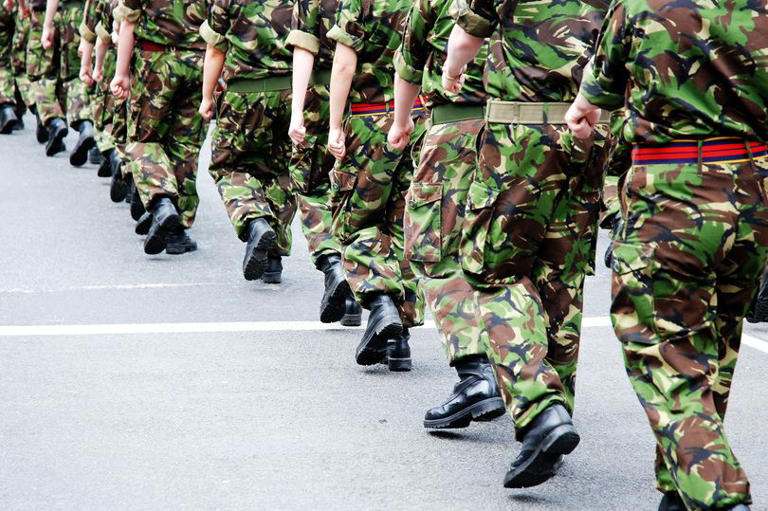45,000 tubby Brit troops classified as 'dangerously overweight' with ...