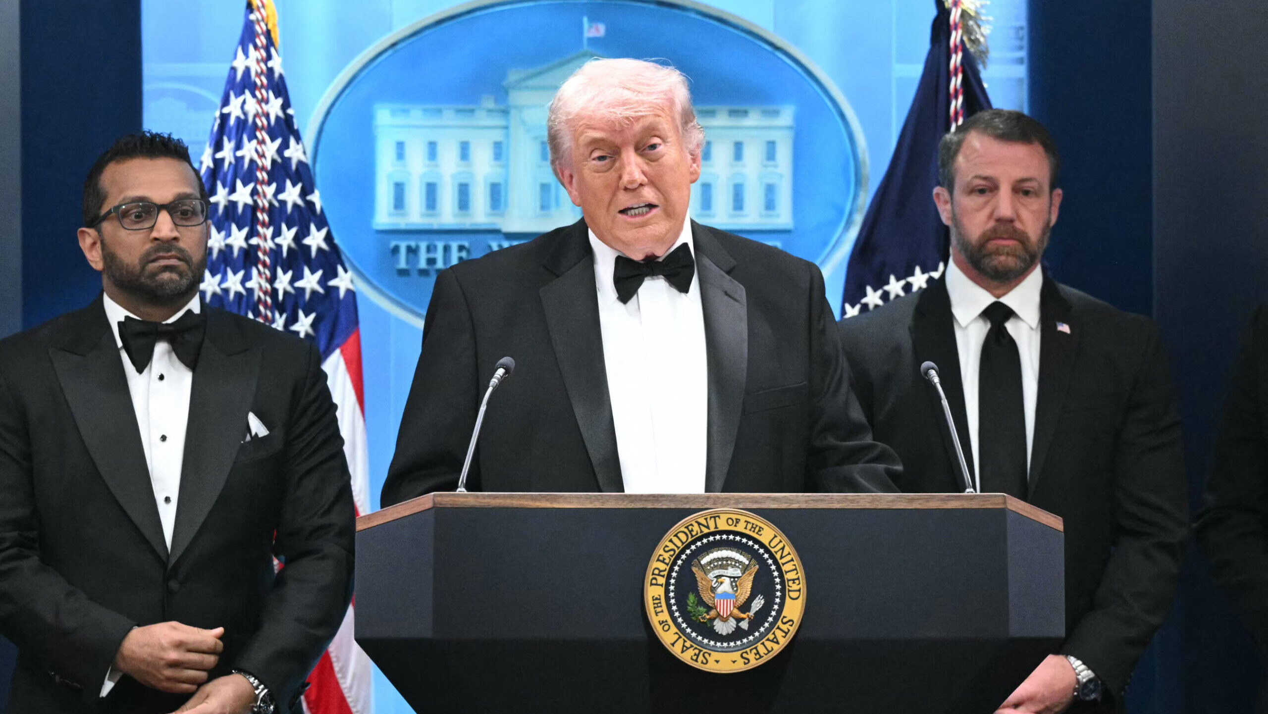 Reporter asks Trump why people keep trying to kill him & his response ...