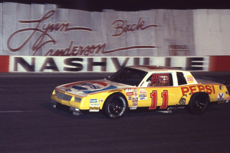 Ex-FOX broadcaster switches sides on historic NASCAR track’s legal drama