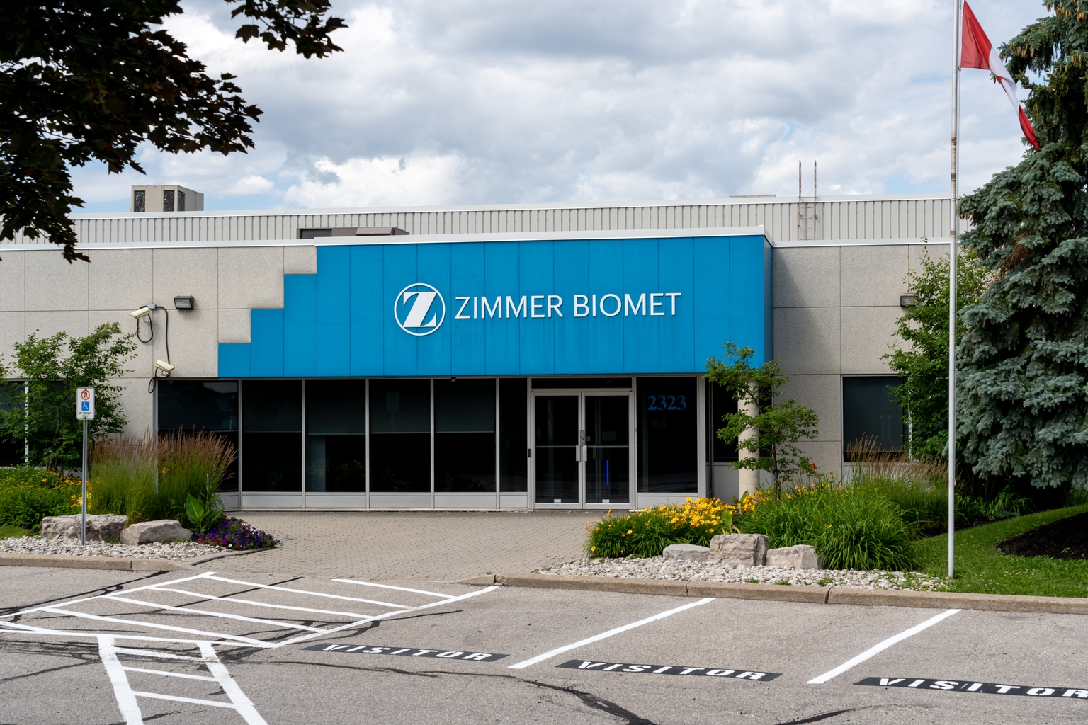 Zimmer Biomet falls after CEO exit, unchanged growth outlook