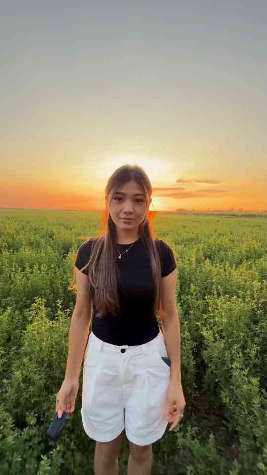Framed by light: stunning sunset shots