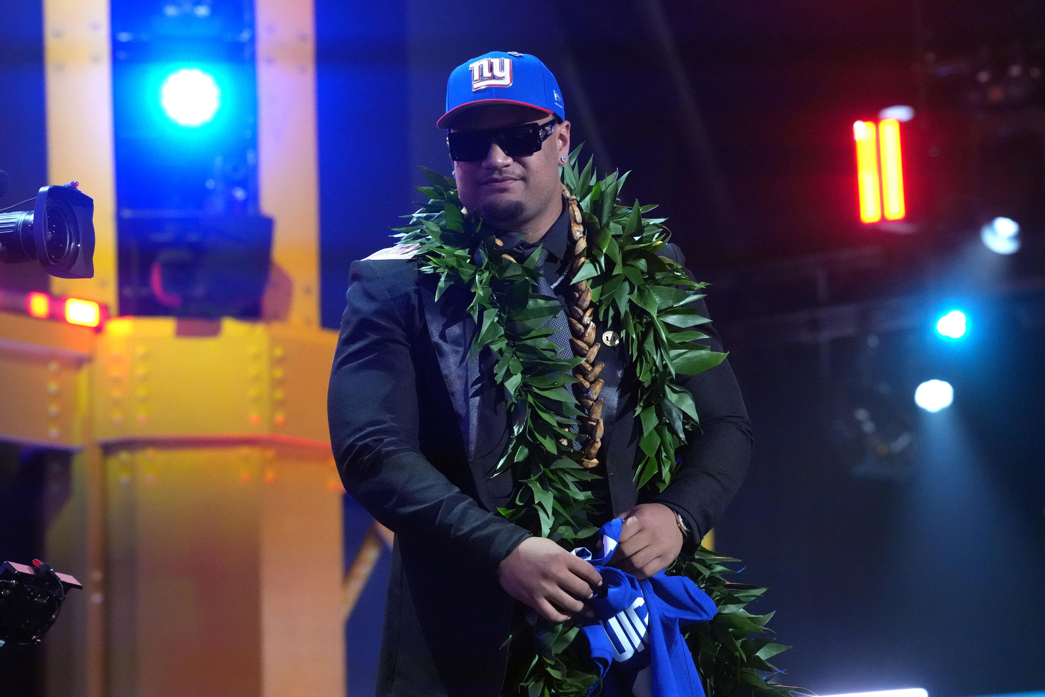 Giants' Francis Mauigoa to Micah Parsons: 'I'm not ducking any smoke'