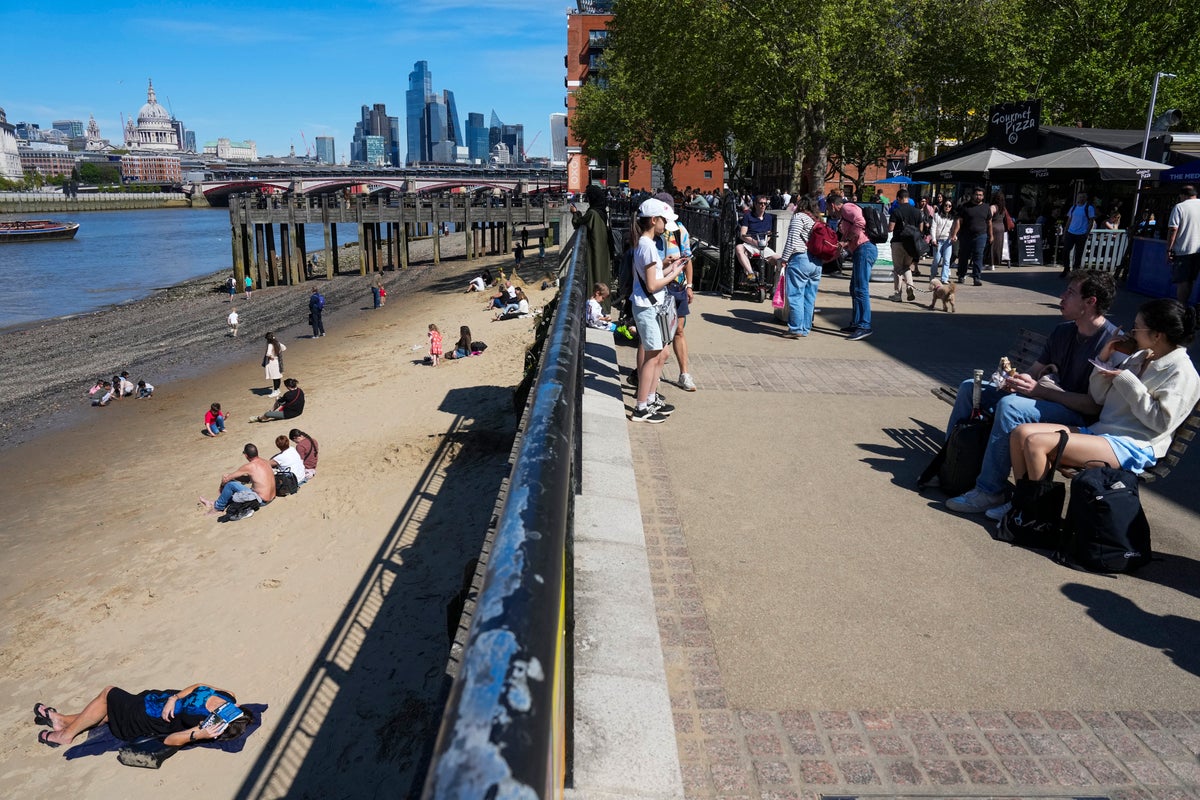 UK population growth set to slow due to reduced migration