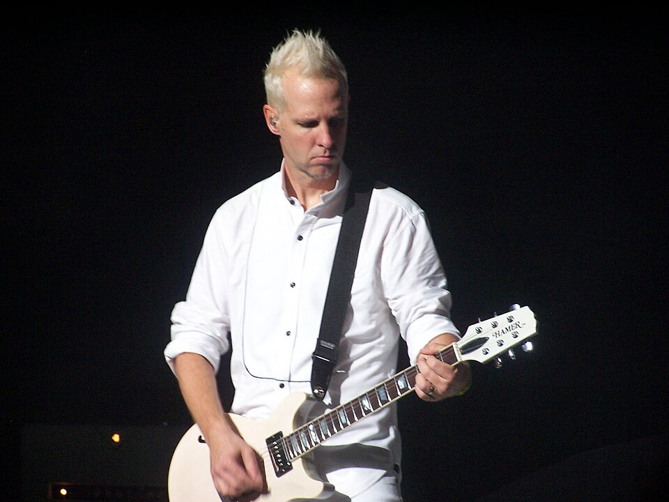 No Doubt’s Tom Dumont reveals Parkinson’s diagnosis before huge Vegas ...