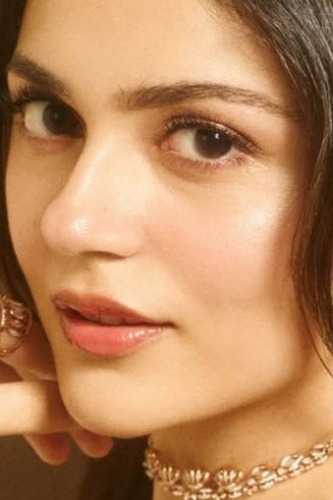 Aneet Padda's schoolgirl look from Shakti Shalini gets leaked online ...