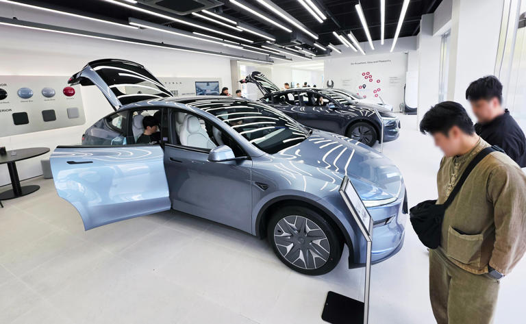 Tesla Korea offers 1.7M won subsidies in depleted EV regions