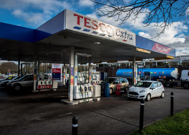 Drivers to be offered cashback on fuel thanks to Barclays and Tesco ...