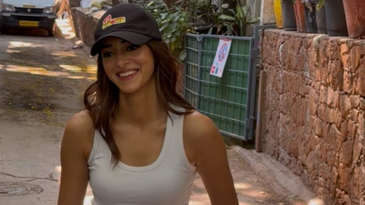 ABP Live celeb spotted | Ananya Panday, Sreeleela, DeepVeer and more ...