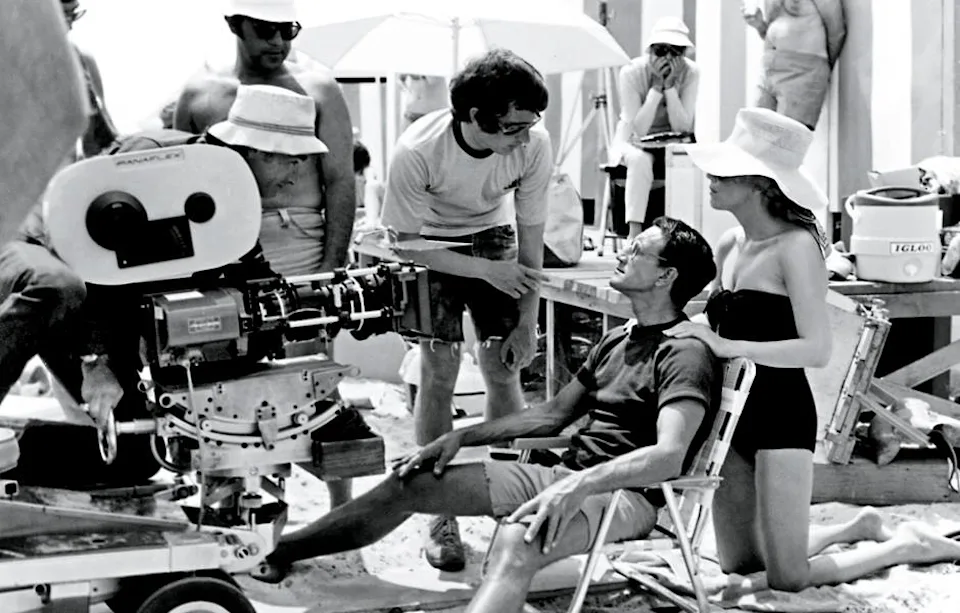 10 photos from behind the scenes of 1970s movies