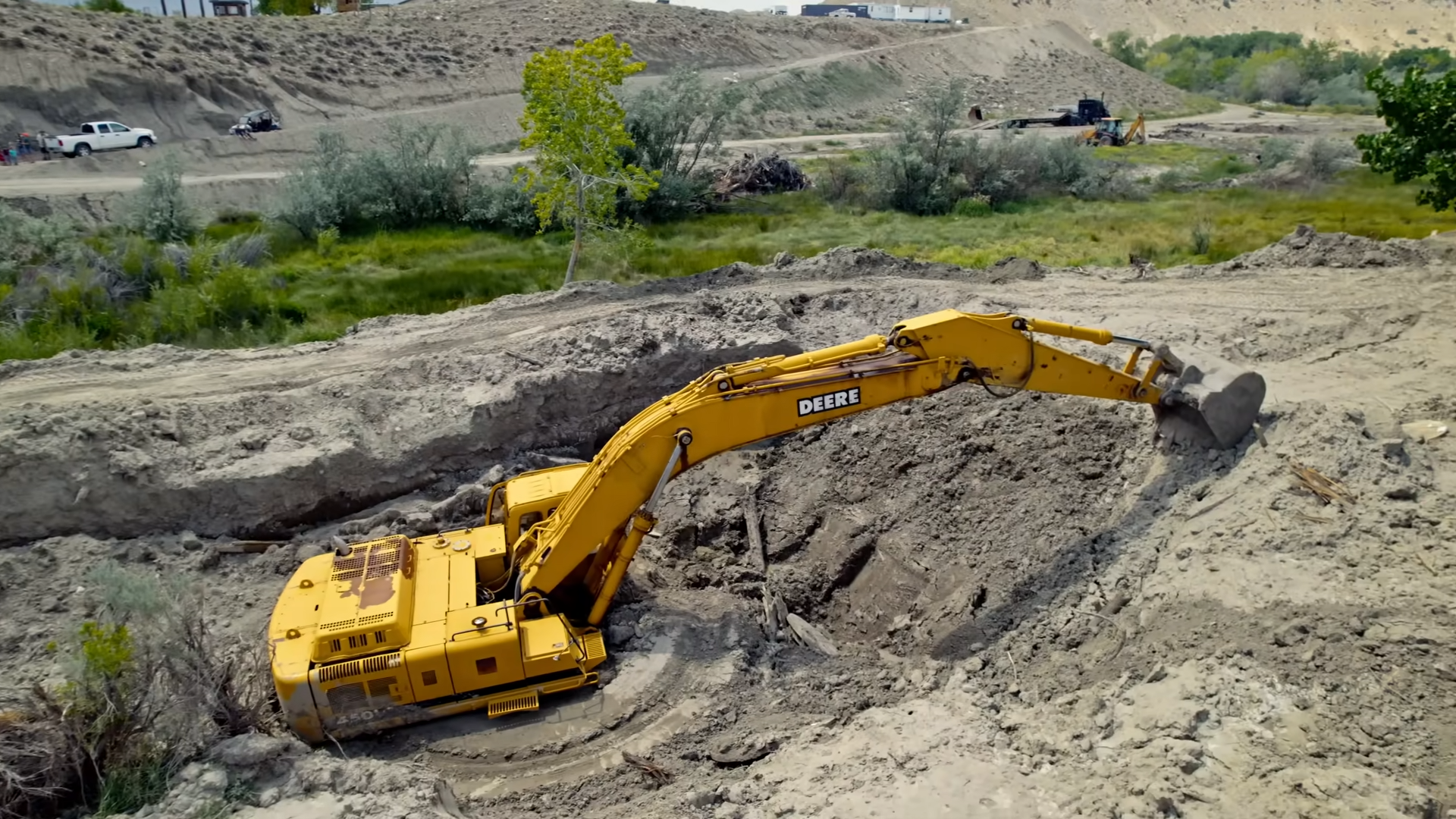He drove off the road in a 100,000-pound excavator - then the mud ...