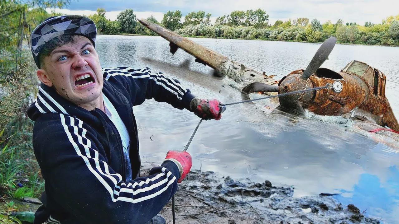 Found a crashed airplane while magnet fishing! How to get it?