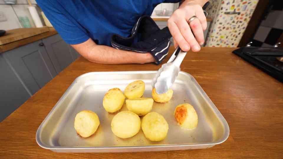 This is how you can make the crispiest roast potatoes this summer