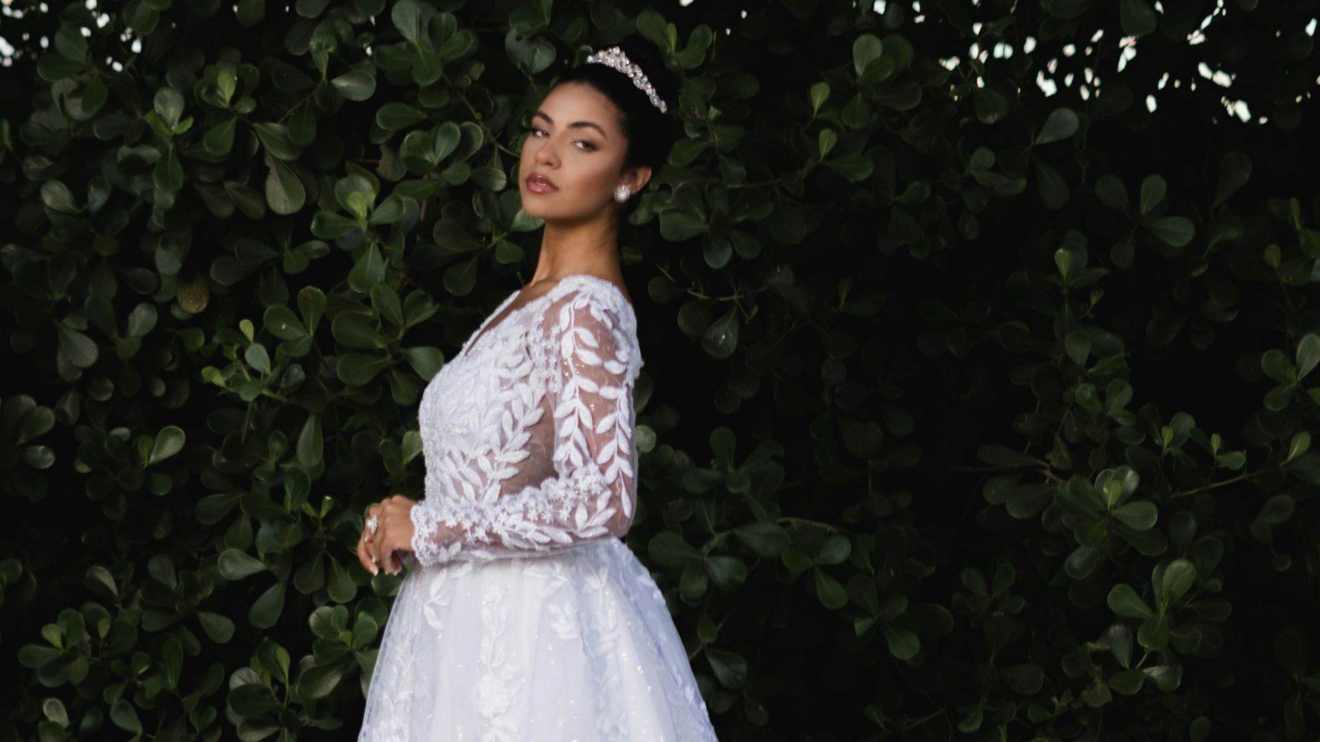 20 beautiful wedding gown ideas for women over 50