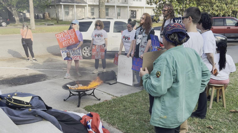 Protesters rally outside Coast courthouse against Confederate Memorial Day