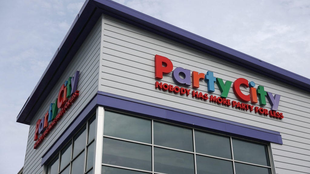 Party City making comeback in Illinois at Staples