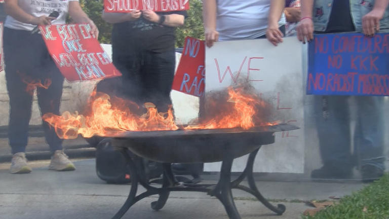 Protesters rally outside Coast courthouse against Confederate Memorial Day