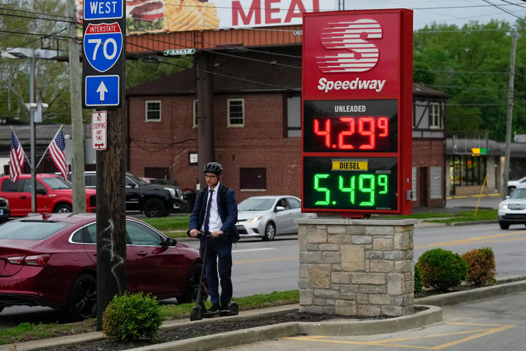 Where to find gas under $4 in Columbus as prices spike