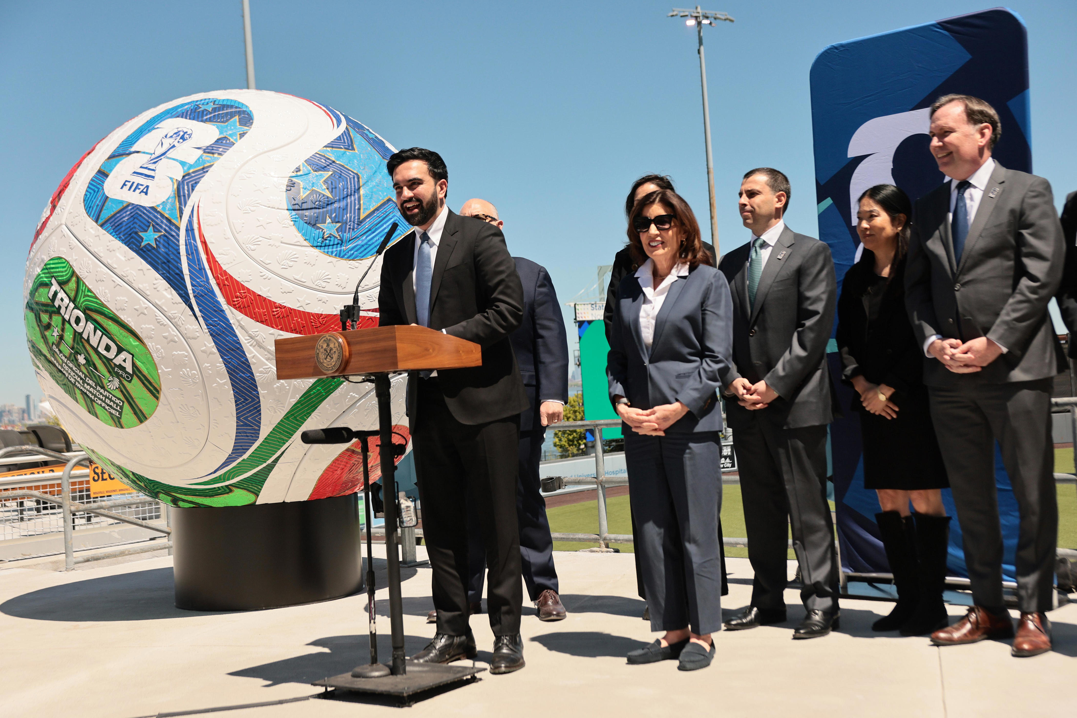 Officials warn World Cup fans not to walk to MetLife