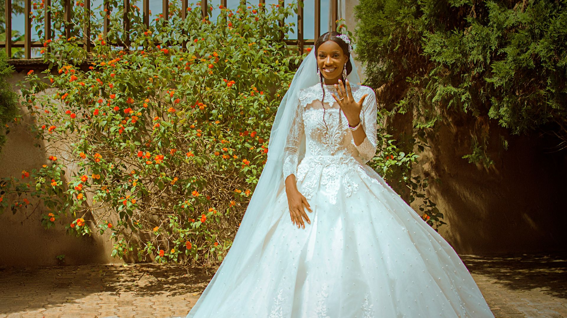 20 beautiful wedding gown ideas for women over 50