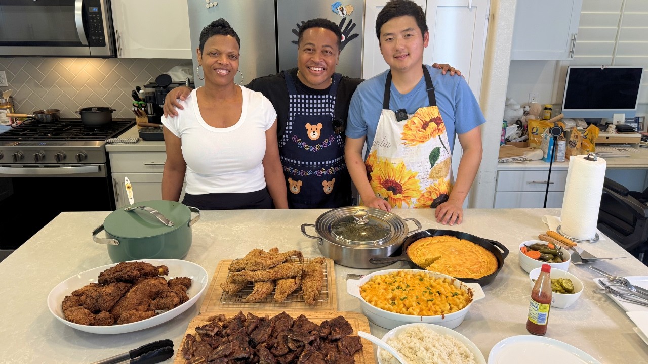 I flew my mom to taste viral soul food 😋