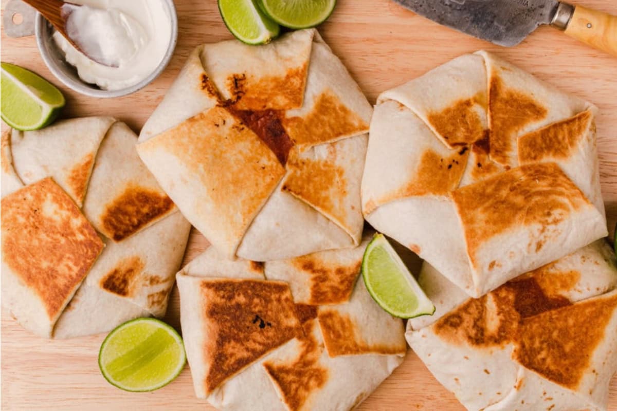 40 family friendly meals (approved by both kids and adults)