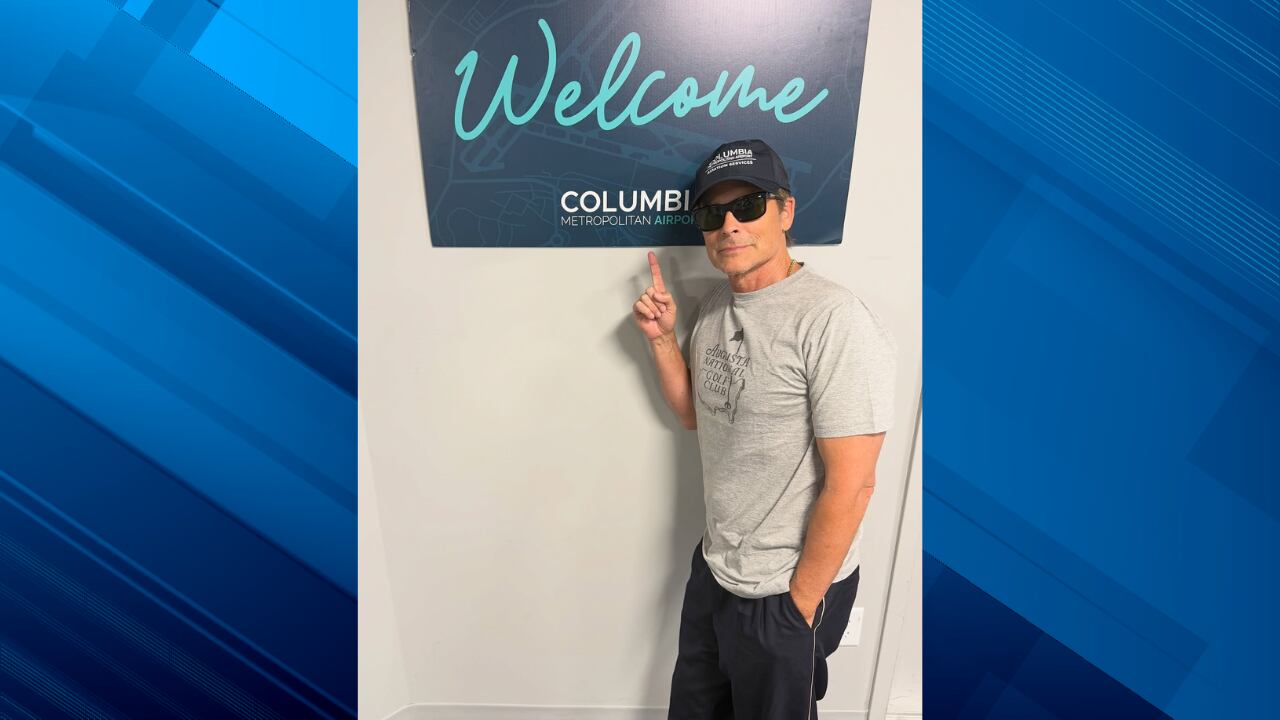 Actor Rob Lowe spotted at Columbia Metropolitan Airport