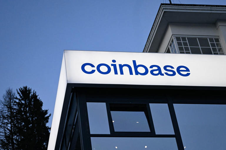 A ‘digital dollar’ faces a ban. How Coinbase and Circle would benefit.