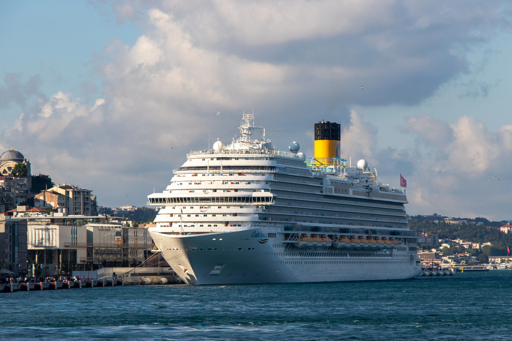14 best cruises with onboard shows to see
