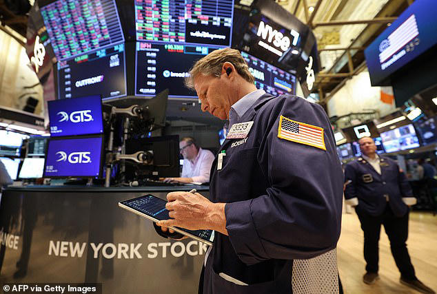 Billionaire warns US faces 'something worse than a recession'