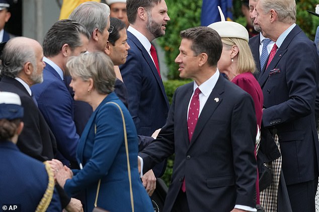 Starmer's US ambassador says PM 'on ropes' and America's only 'special ...