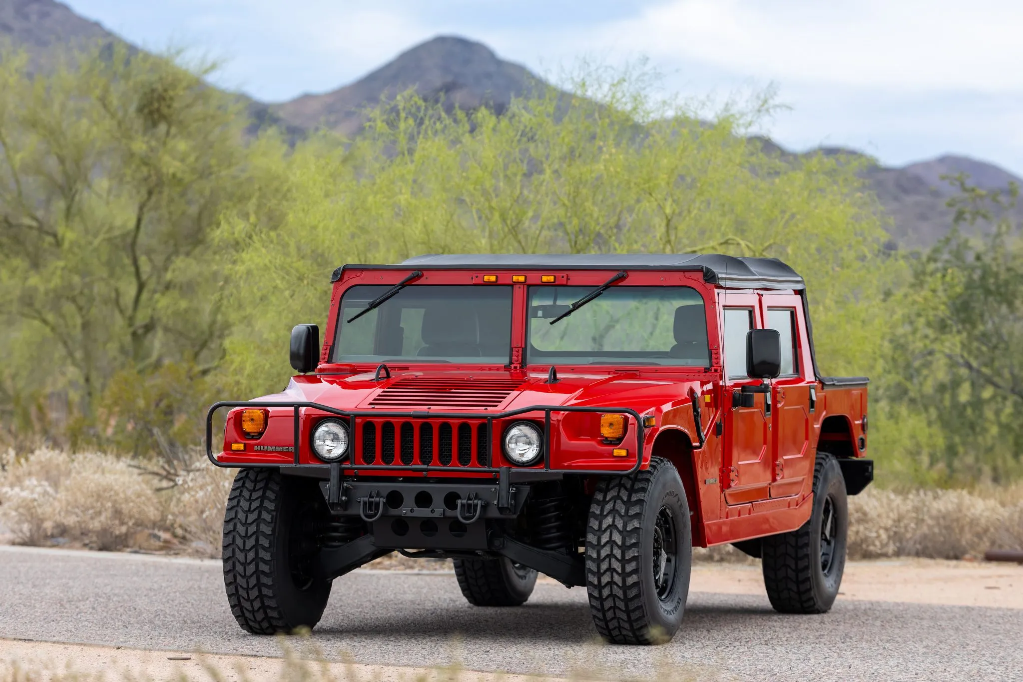 Low-mileage 1995 Hummer open-top heads to auction with no reserve on ...