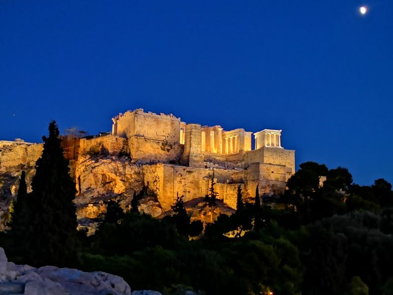 15 legendary landmarks in Greece that attract travelers worldwide