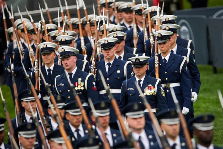 בדיחות טראמפ עם המלך צ'רלס, והבכיר הבריטי שהוקלט: "יחסים מיוחדים? לא ...