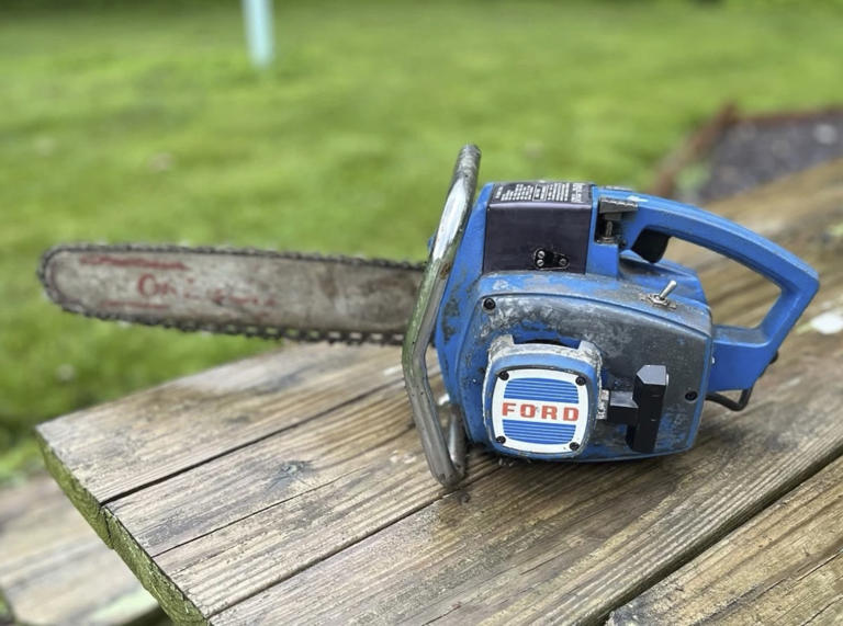 3 strange (but useful) vintage car options