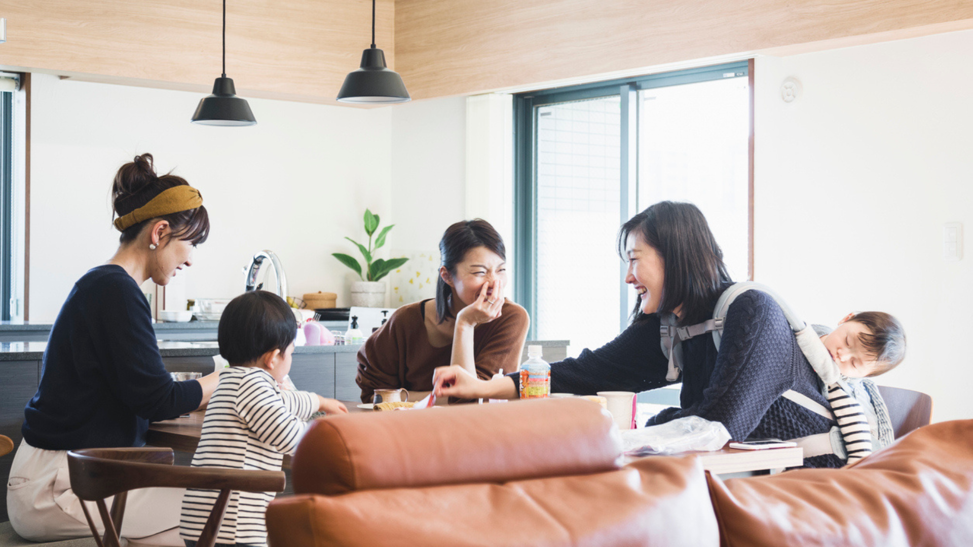 This mom was drowning as a single mom so she built a ‘mommune’ with her ...