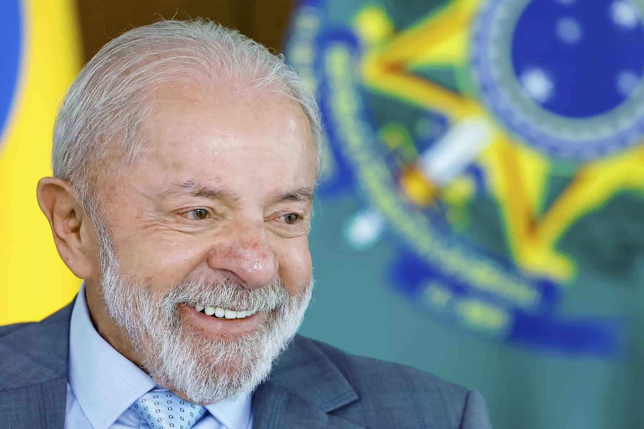 Nova pesquisa Atlas revela que Lula pode vencer já no 1o turno, mas ...
