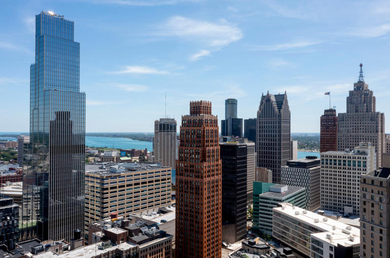 Billionaire Dan Gilbert’s firm borrowing $150M state bond for Detroit ...