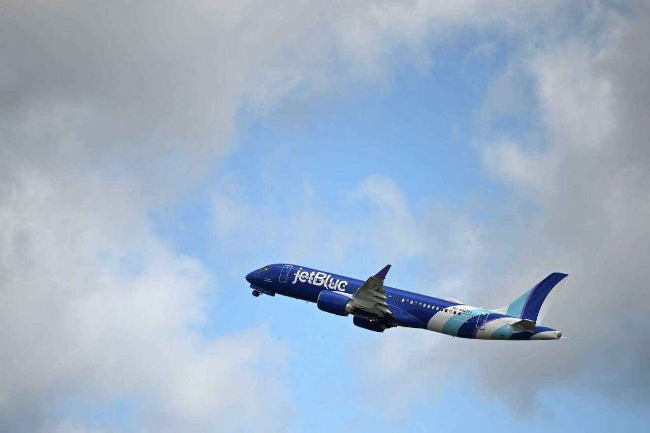 Albany International Airport to hold 'fear of flying' course in June