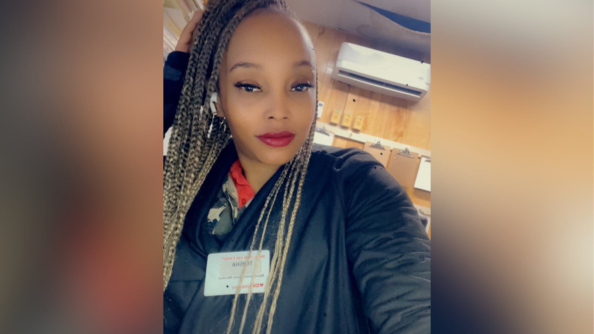 Deadly crash kills US postal worker in DeKalb County