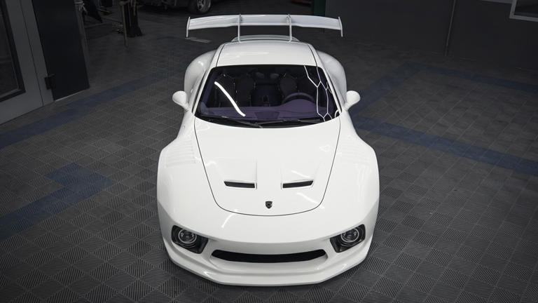 Indecent’s unorthodox Slantnose 911 homage makes perfect sense