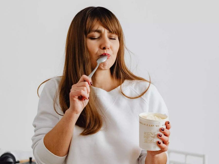 Τι συμβαίνει στον οργανισμό σου αν τρως γιαούρτι κάθε μέρα