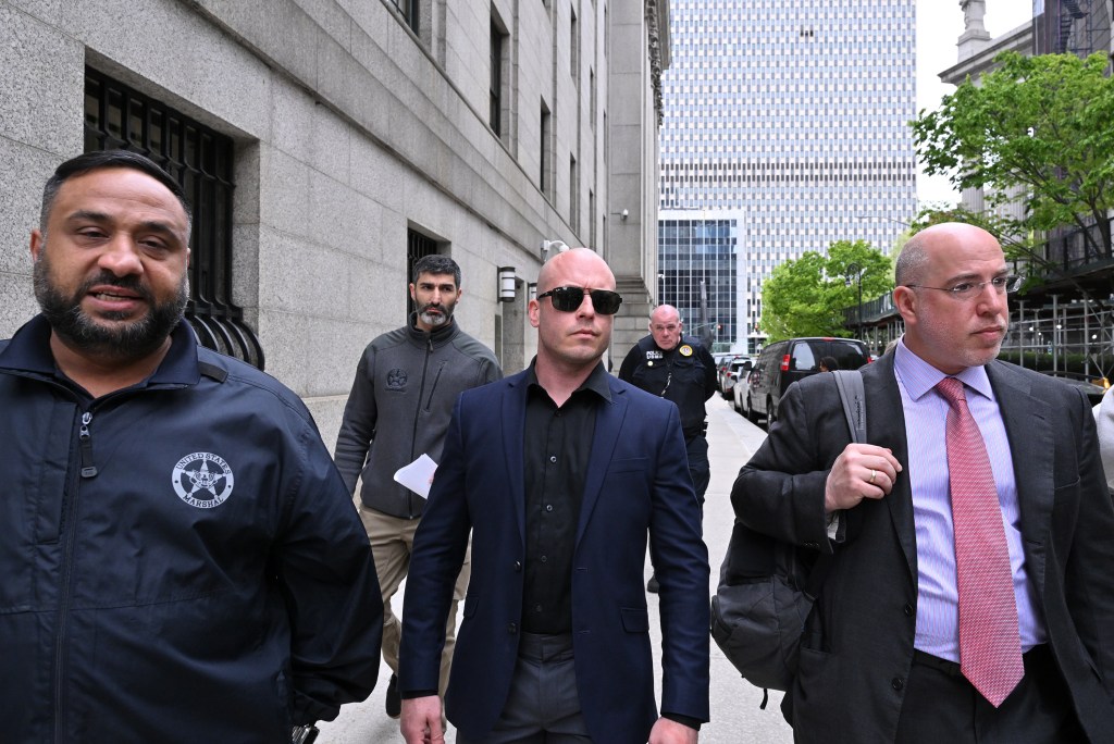 Special forces soldier who allegedly scored $400K using secret Maduro ...