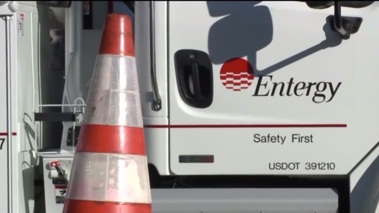 Power outages affect 6,000 customers in Arkansas