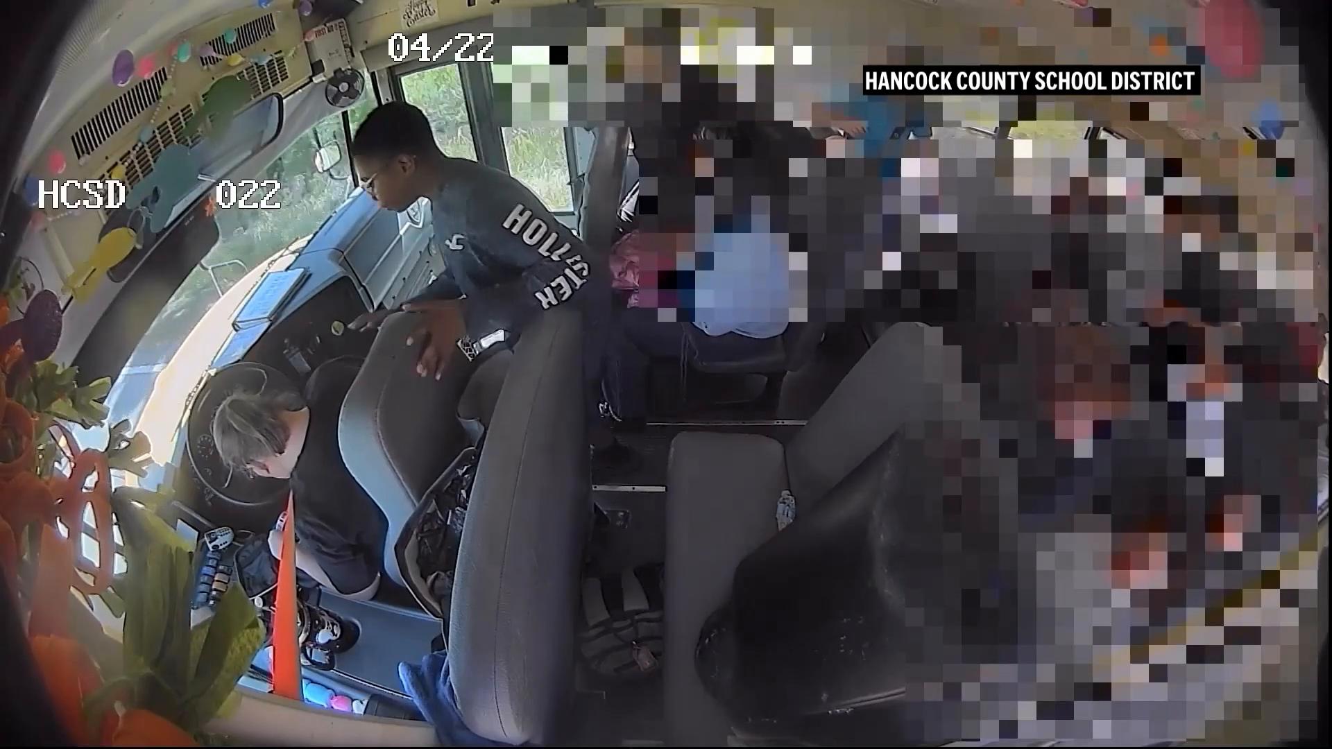Mississippi middle school students stop bus from crashing after driver ...