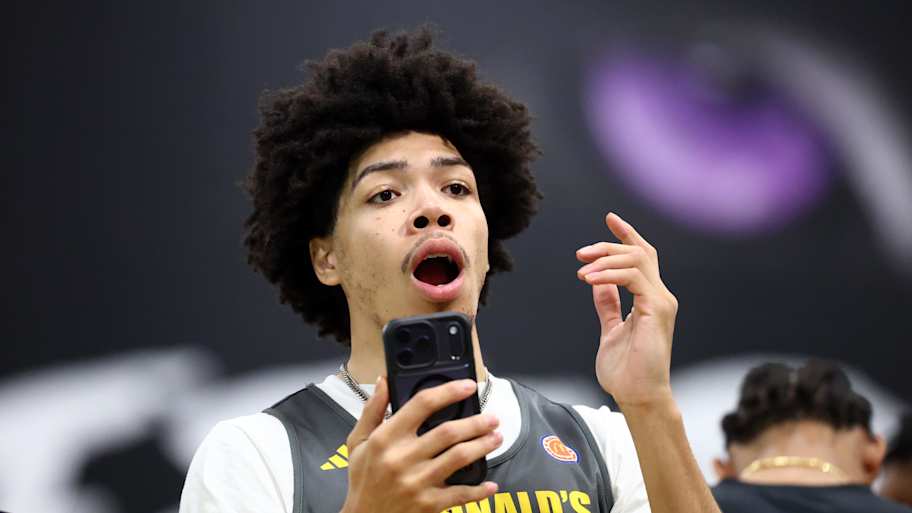 Tyran Stokes, No. 1 prospect in 2026 class, announces commitment to ...
