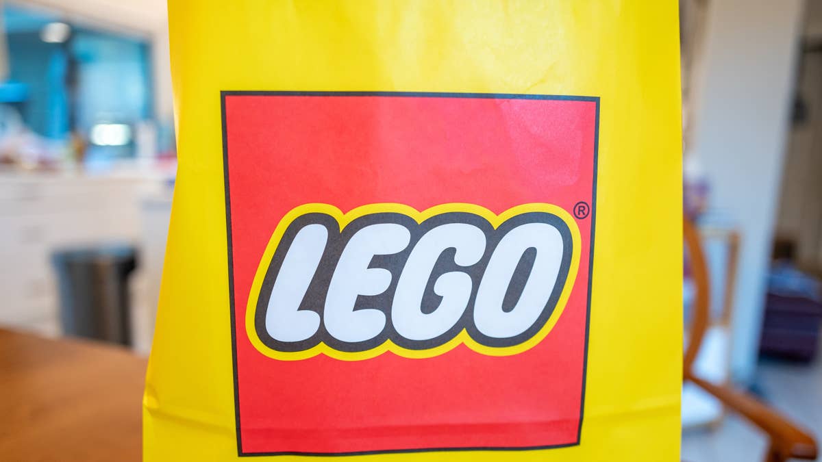 Walmart is selling a 'super cute' 336-piece LEGO dog toy that's 'great ...