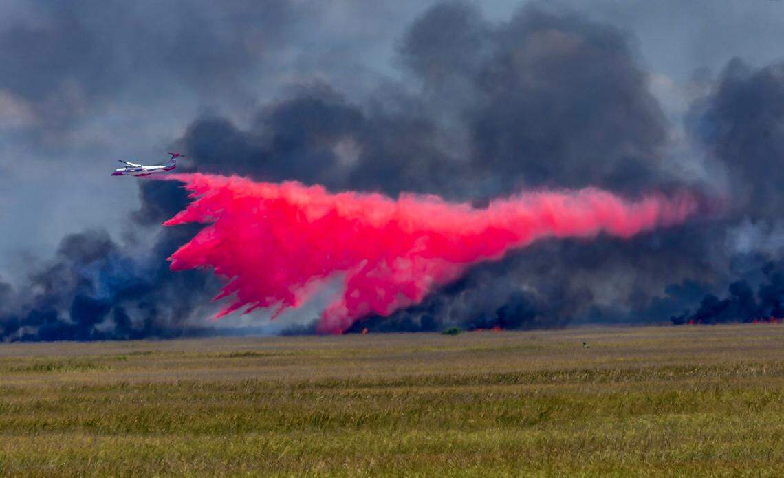 3,300-acre wildfire closes parts of Everglades. Will drivers be affected?
