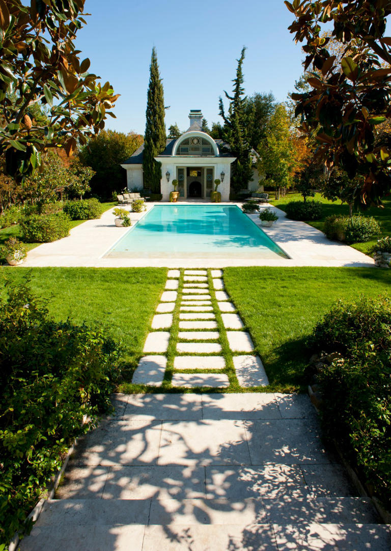 'Neverland' wasn't Michael Jackson's final home — this $100K/month LA ...