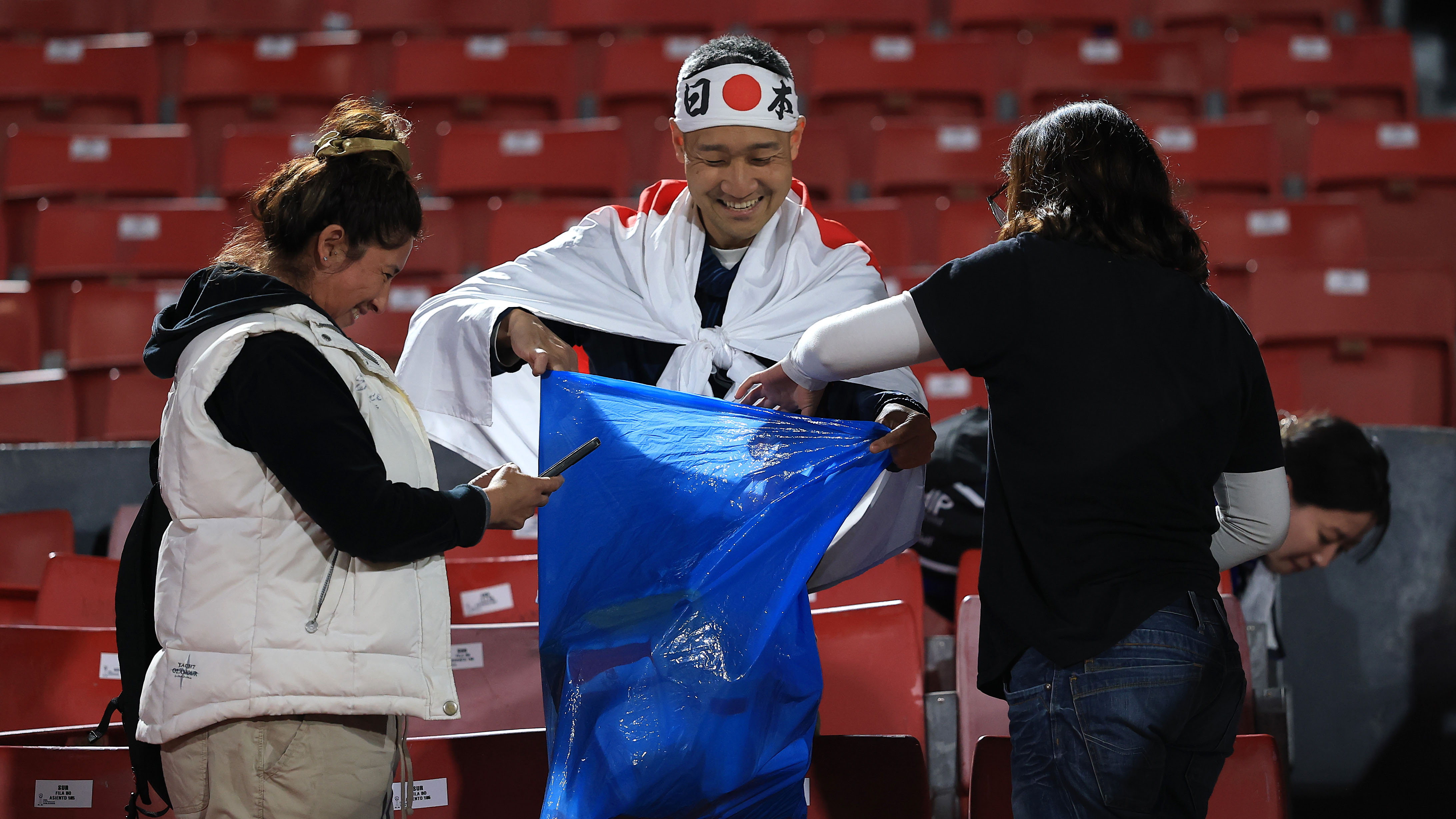 See the uniforms volunteers will wear at the 2026 World Cup