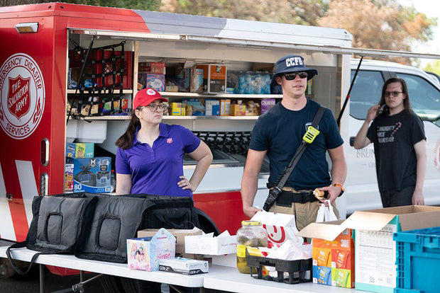 Gov. Kemp surveys South Georgia wildfire damage, says crews still ...